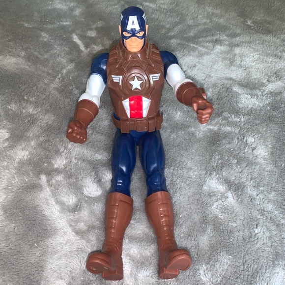 Hasbro | Toys | Marvel Avengers Captain America 1 Inch Action Figure ...